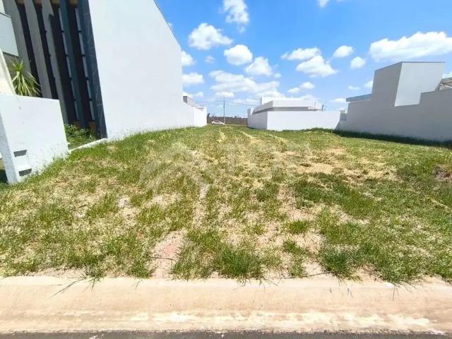 Terreno em Condomínio para Venda em São Carlos/SP Jardim Jóckei Club A