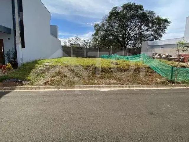 Terreno em Condomínio para Venda em São Carlos/SP Jardim Jóckei Club A
