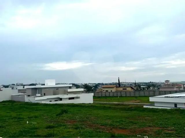 Terreno em Condomínio para Venda em São Carlos/SP Parque Faber Castell II