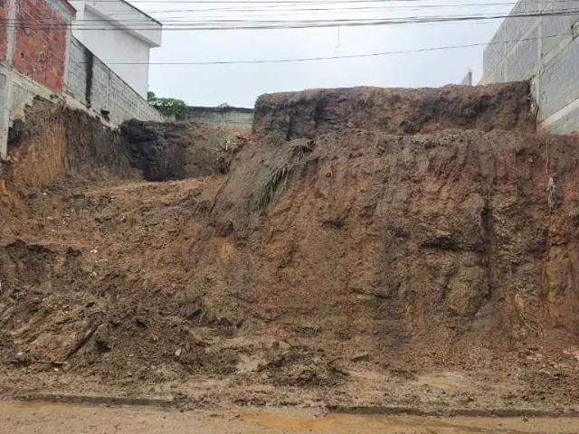 Terreno em Condomínio para Venda em São Gonçalo/RJ Maria Paula