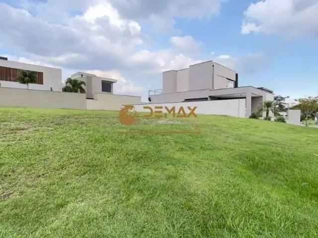 Terreno em Condomínio para Venda em São José dos Campos/SP Condomínio Residencial Alphaville II