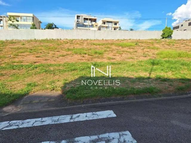 Terreno em Condomínio para Venda em São José dos Campos/SP Condomínio Residencial Colinas do Paratehy