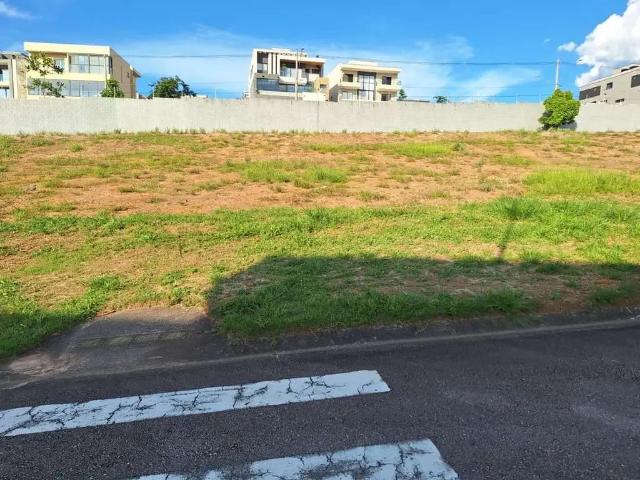 Terreno em Condomínio para Venda em São José dos Campos/SP Condomínio Residencial Colinas do Paratehy