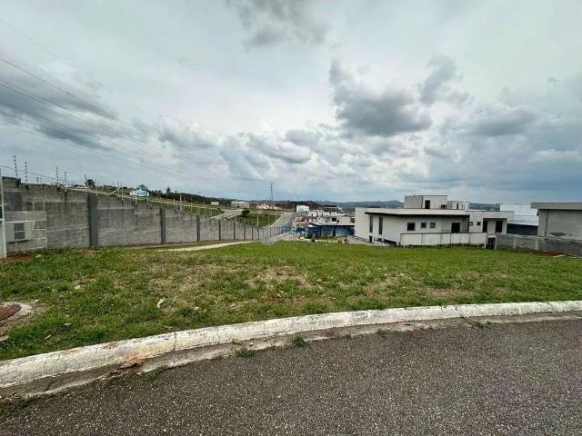 Terreno em Condomínio para Venda em São José dos Campos/SP Floresta