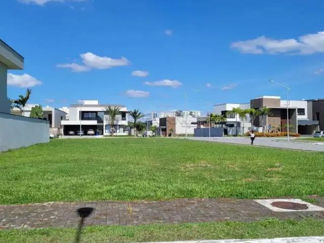 Terreno em Condomínio para Venda em São José dos Campos/SP Jardim do Golfe