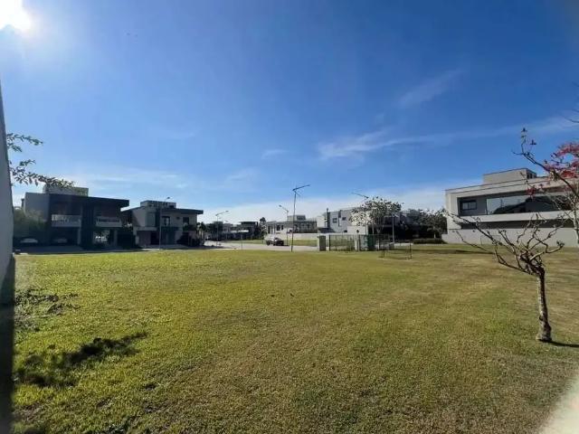 Terreno em Condomínio para Venda em São José dos Campos/SP Jardim do Golfe
