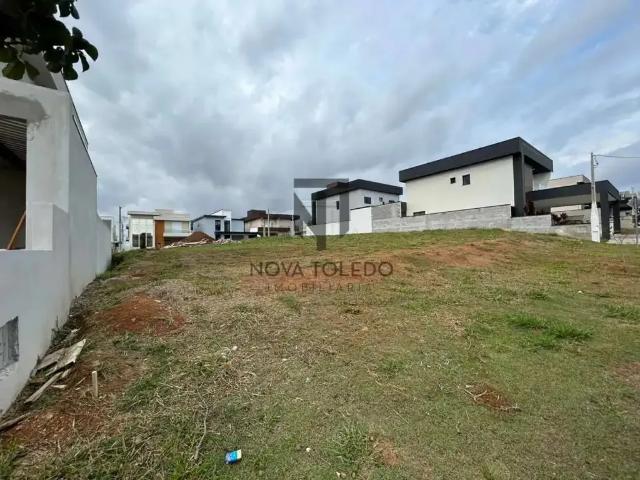 Terreno em Condomínio para Venda em São José dos Campos/SP Loteamento Floresta