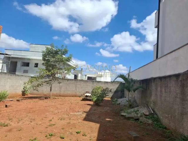 Terreno em Condomínio para Venda em São José dos Campos/SP Loteamento Floresta