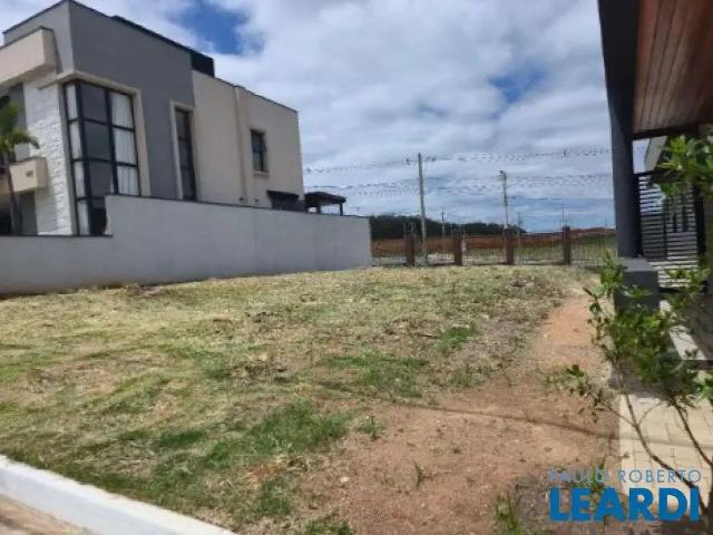 Terreno em Condomínio para Venda em São José dos Campos/SP Loteamento Floresta