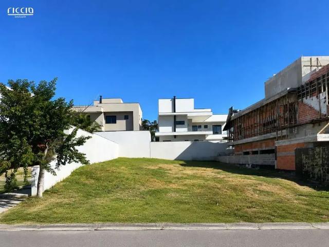 Terreno em Condomínio para Venda em São José dos Campos/SP Urbanova
