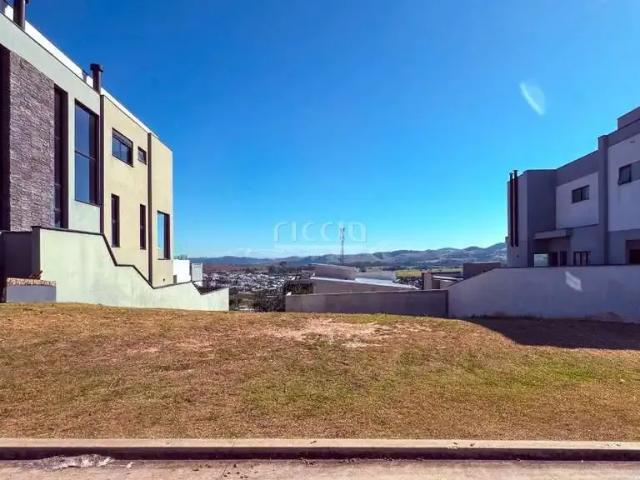 Terreno em Condomínio para Venda em São José dos Campos/SP Urbanova