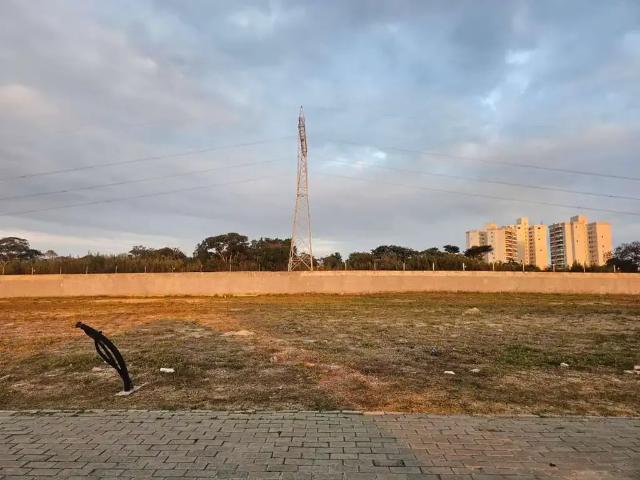 Terreno em Condomínio para Venda em São José dos Campos/SP Urbanova