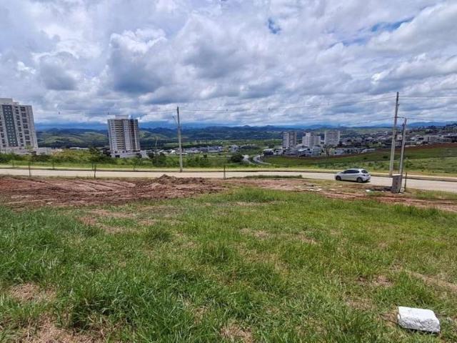 Terreno em Condomínio para Venda em São José dos Campos/SP Urbanova