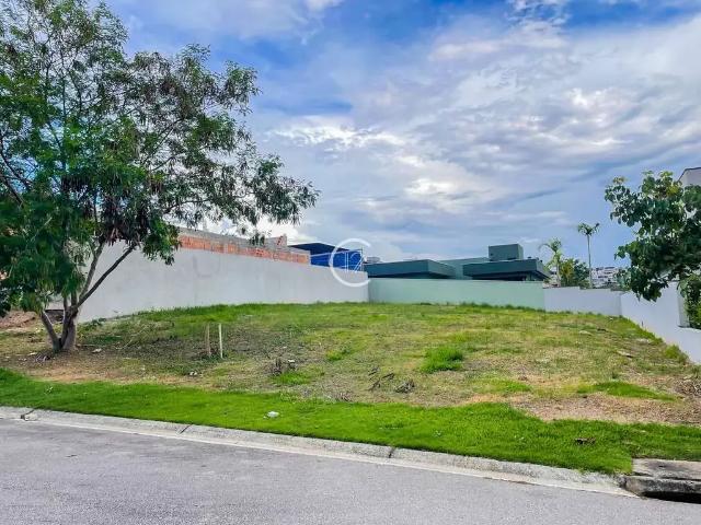Terreno em Condomínio para Venda em São José dos Campos/SP Urbanova