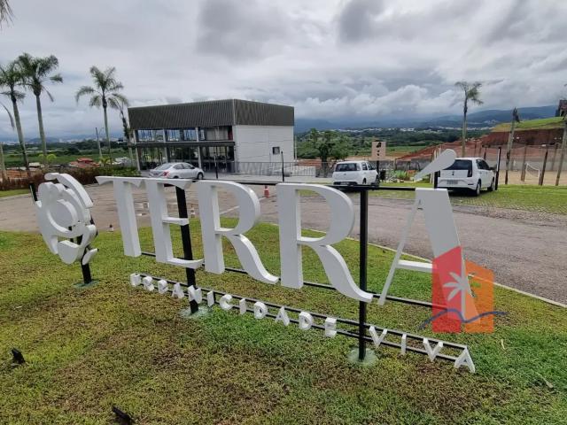 Terreno em Condomínio para Venda em São José/SC Forquilhinhas