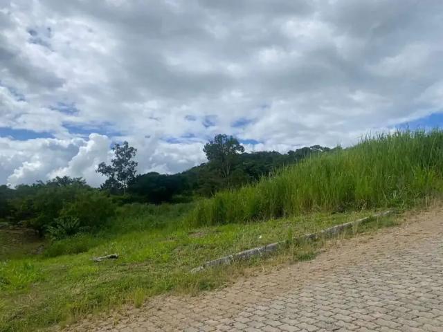 Terreno em Condomínio para Venda em São Pedro da Aldeia/RJ Fluminense