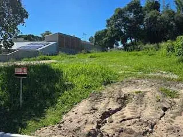Terreno em Condomínio para Venda em São Pedro da Aldeia/RJ Recanto do Sol