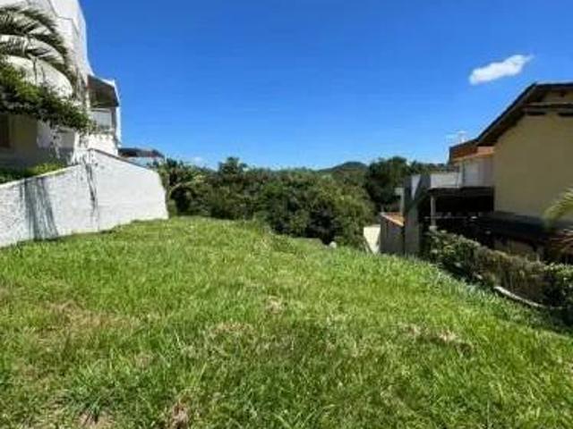 Terreno em Condomínio para Venda em Santana de Parnaíba, Suru