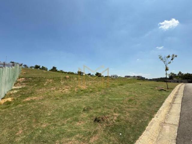 Terreno em Condomínio para Venda em Santana de Parnaíba, Sítio do Morro
