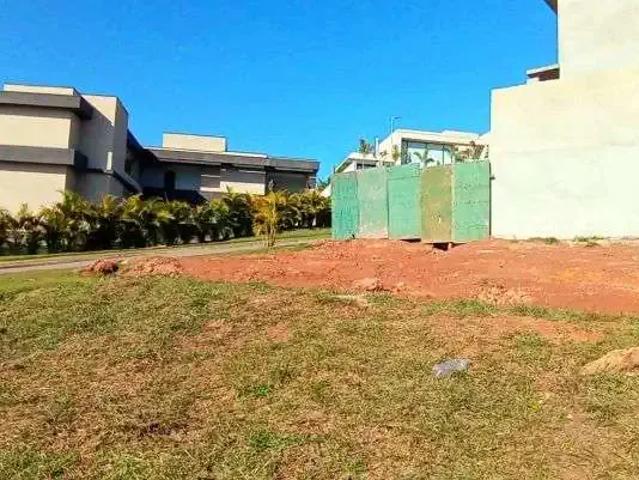 Terreno em Condomínio para Venda em Santana de Parnaíba/SP Cidade Tamboré