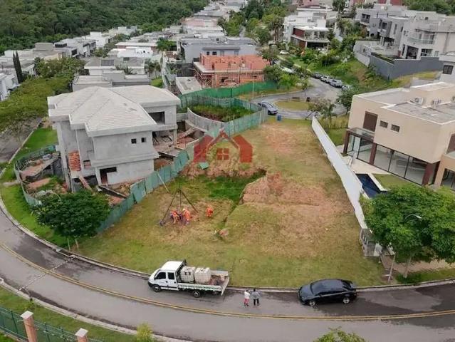 Terreno em Condomínio para Venda em Santana de Parnaíba/SP Alphaville