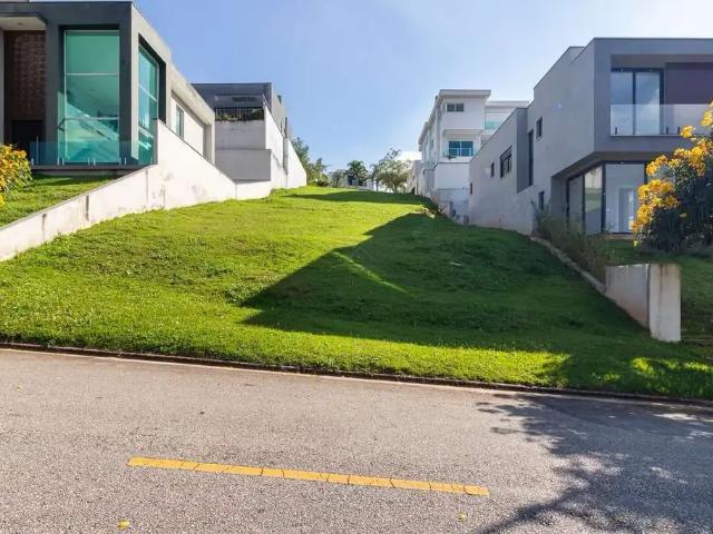Terreno em Condomínio para Venda em Santana de Parnaíba/SP Alphaville