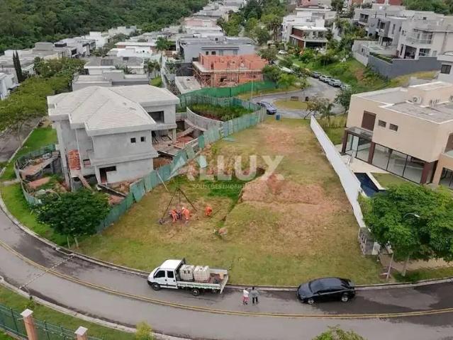 Terreno em Condomínio para Venda em Santana de Parnaíba/SP Alphaville