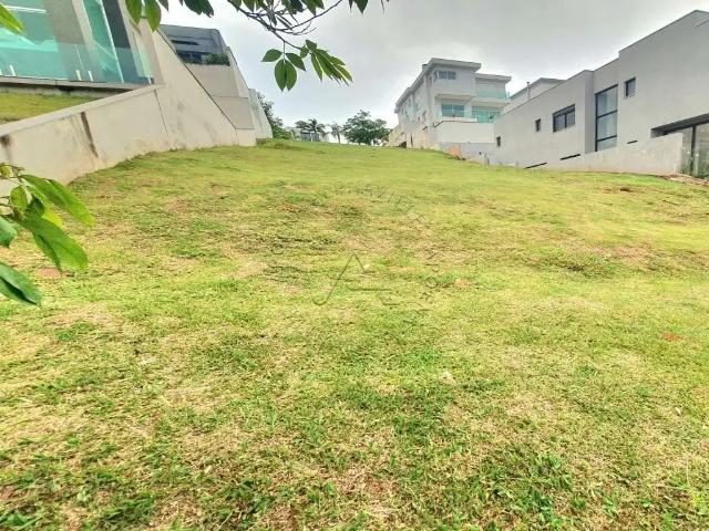 Terreno em Condomínio para Venda em Santana de Parnaíba/SP Alphaville