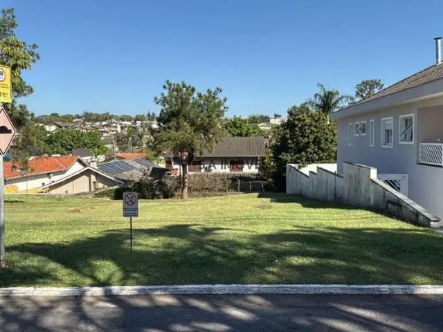 Terreno em Condomínio para Venda em Santana de Parnaíba/SP Alphaville