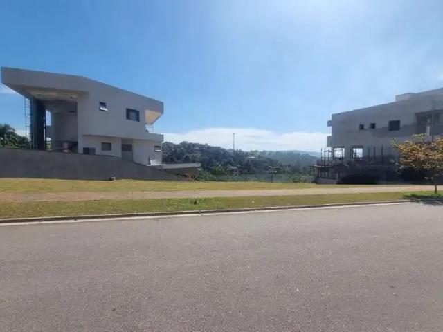 Terreno em Condomínio para Venda em Santana de Parnaíba/SP Alphaville
