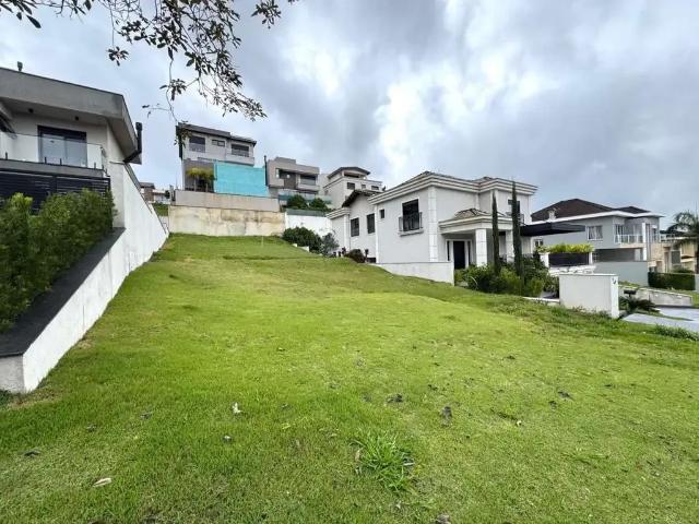 Terreno em Condomínio para Venda em Santana de Parnaíba/SP Alphaville