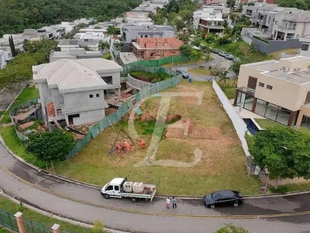 Terreno em Condomínio para Venda em Santana de Parnaíba/SP Alphaville