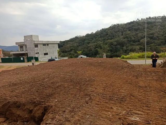 Terreno em Condomínio para Venda em Santana de Parnaíba/SP Sítio do Morro