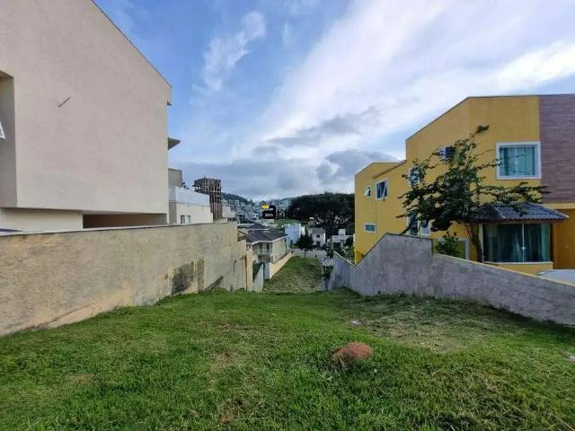 Terreno em Condomínio para Venda em Santana de Parnaíba/SP Suru