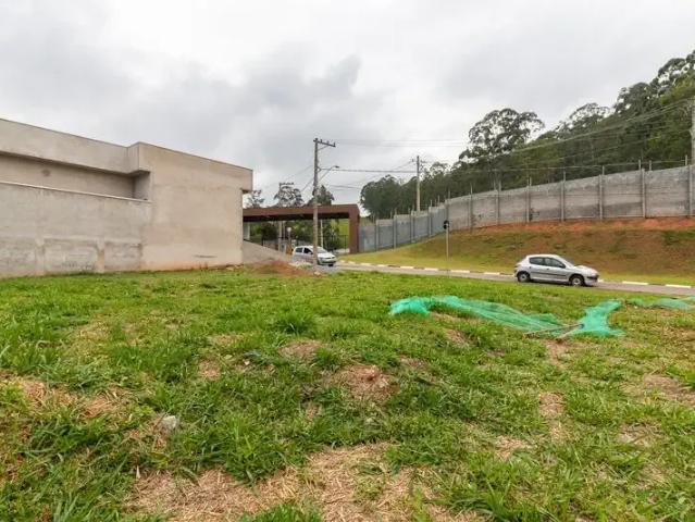 Terreno em Condomínio para Venda em Santana de Parnaíba/SP Suru