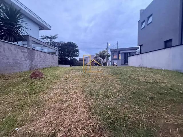 Terreno em Condomínio para Venda em Santana de Parnaíba/SP Suru