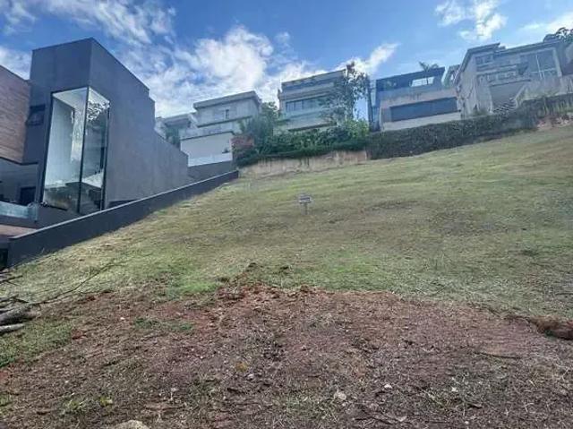 Terreno em Condomínio para Venda em Santana de Parnaíba/SP Tamboré