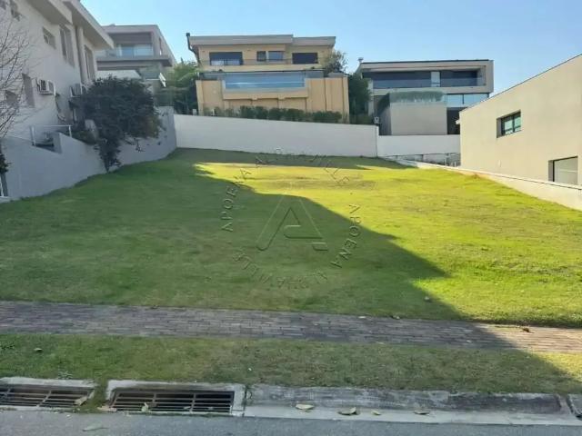 Terreno em Condomínio para Venda em Santana de Parnaíba/SP Tamboré