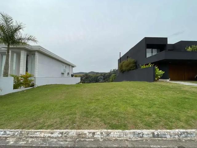 Terreno em Condomínio para Venda em Santana de Parnaíba/SP Tamboré