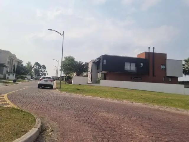 Terreno em Condomínio para Venda em Santana de Parnaíba/SP Tamboré