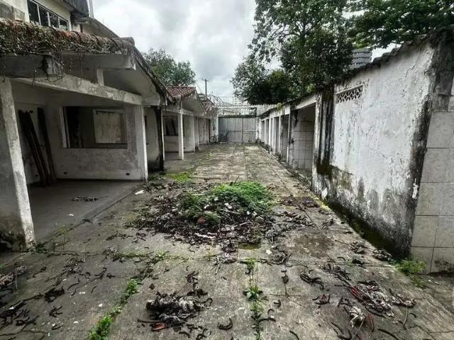 Terreno em Condomínio para Venda em Santos/SP Encruzilhada