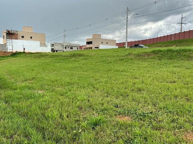 Terreno em Condomínio para Venda em Senador Canedo/GO Jardins Capri