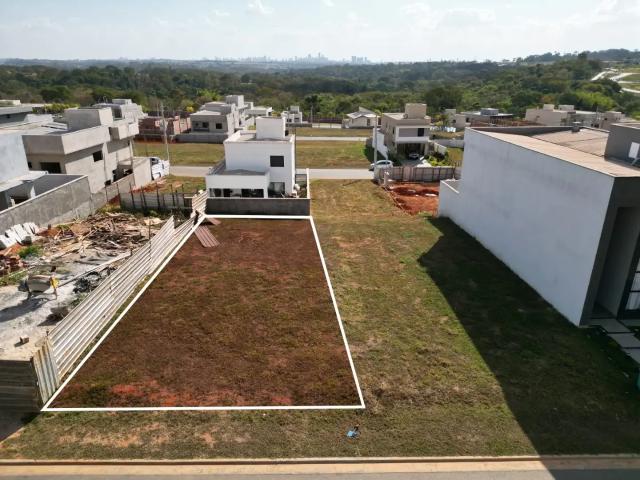 Terreno em Condomínio para Venda em Senador Canedo/GO Jardins Capri