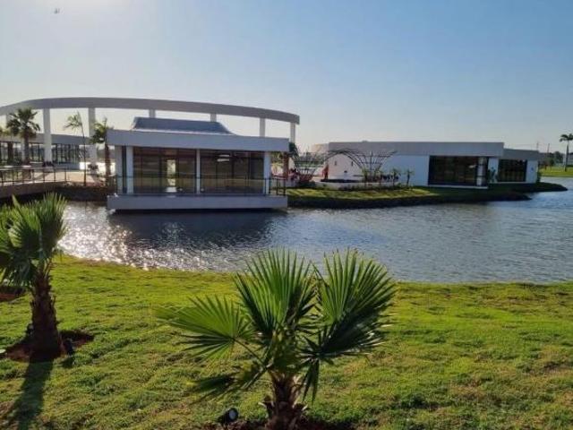 Terreno em Condomínio Royal Boulevard Yacht Residence & Resort – Fase 2 na Av. das Cataratas – Foz
