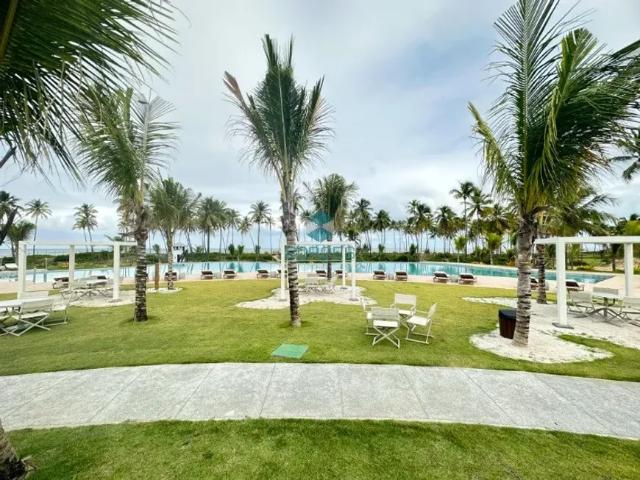 Terreno de 700m² à venda no Condomínio Praia do Castelo, em Praia do Forte Mata de São João. Luxo