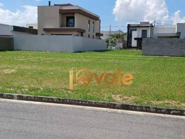 Terreno em condominio totalmente plano,com preço de oportunidade