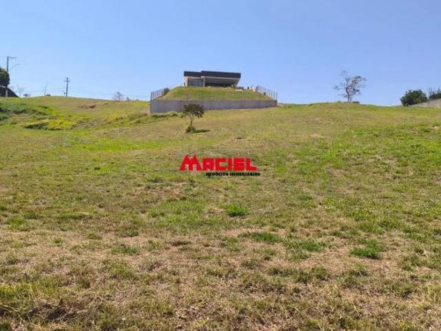 TERRENO EM CONDOMÍNIO TERRAS DE SANTA MARIANA, EM EXCELENTE LOCALIZAÇÃO