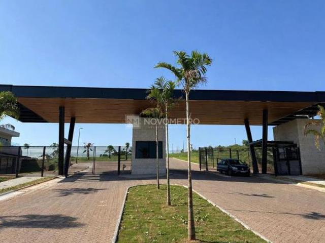 Terreno em Condomínio Ville Sainte Helene