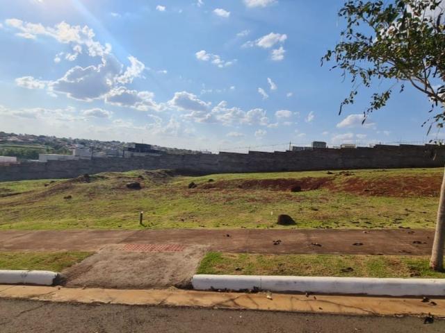 Terreno em Conjunto Habitacional Alexandre Urbanas, Londrina/PR de 10m² à venda por R$ 296.000,00