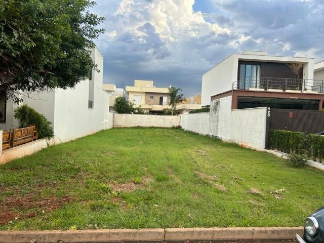 Terreno em, / de 0m² à venda por R$ 549.900,00